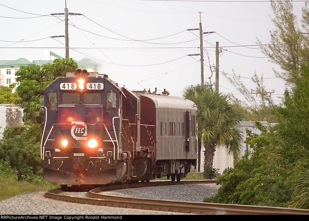 FEC 418 Geometry Train